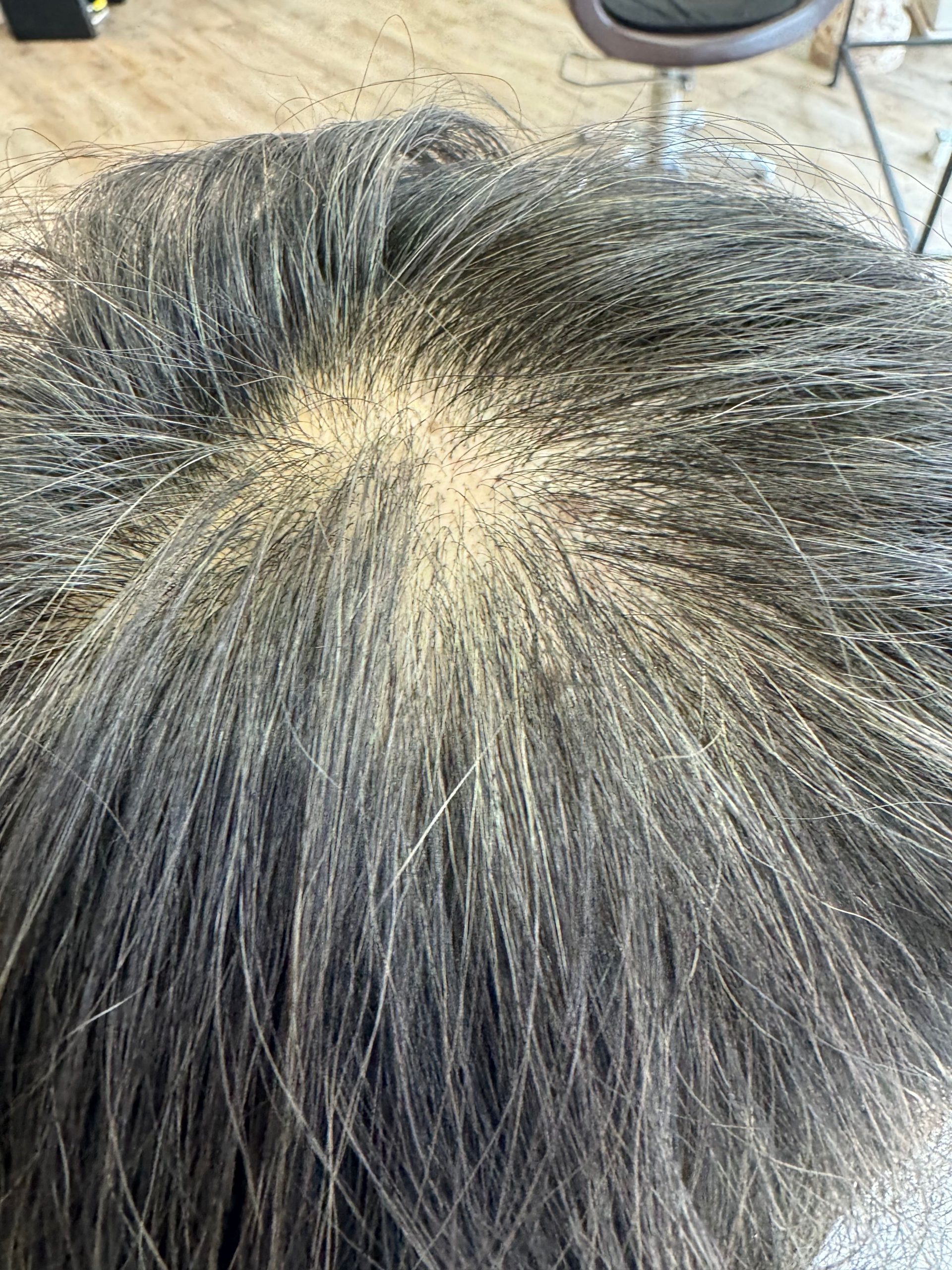 CALON 2023 | ハーブカラーで白髪染めはできる？ナチュラルで髪にやさしいハーブカラーを解説